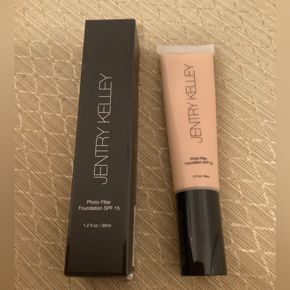 Jentry Kelley | Makeup | Jentry Kelley Photo Filter Foundation | Poshmark